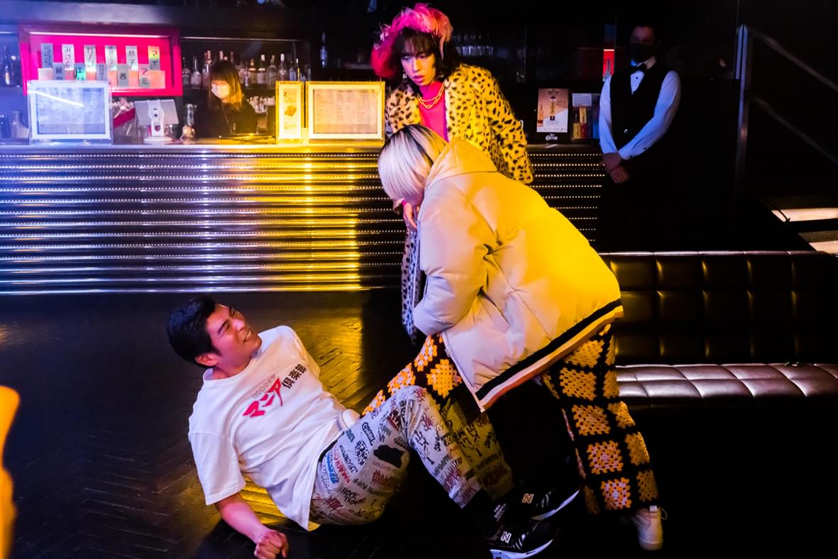 ロマンポルノ白石晃士監督新作「愛してる！」地下アイドルがSMの世界へ…ryuchellがSMラウンジオーナー役 - フォトギャラリー2 : 映画ニュース - 映画.com